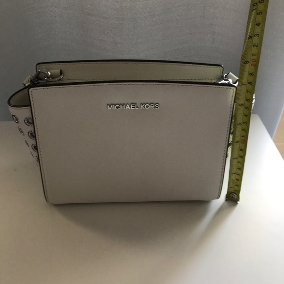 Michael Kors | Bags | Michael Kors White Handbag | Poshmark